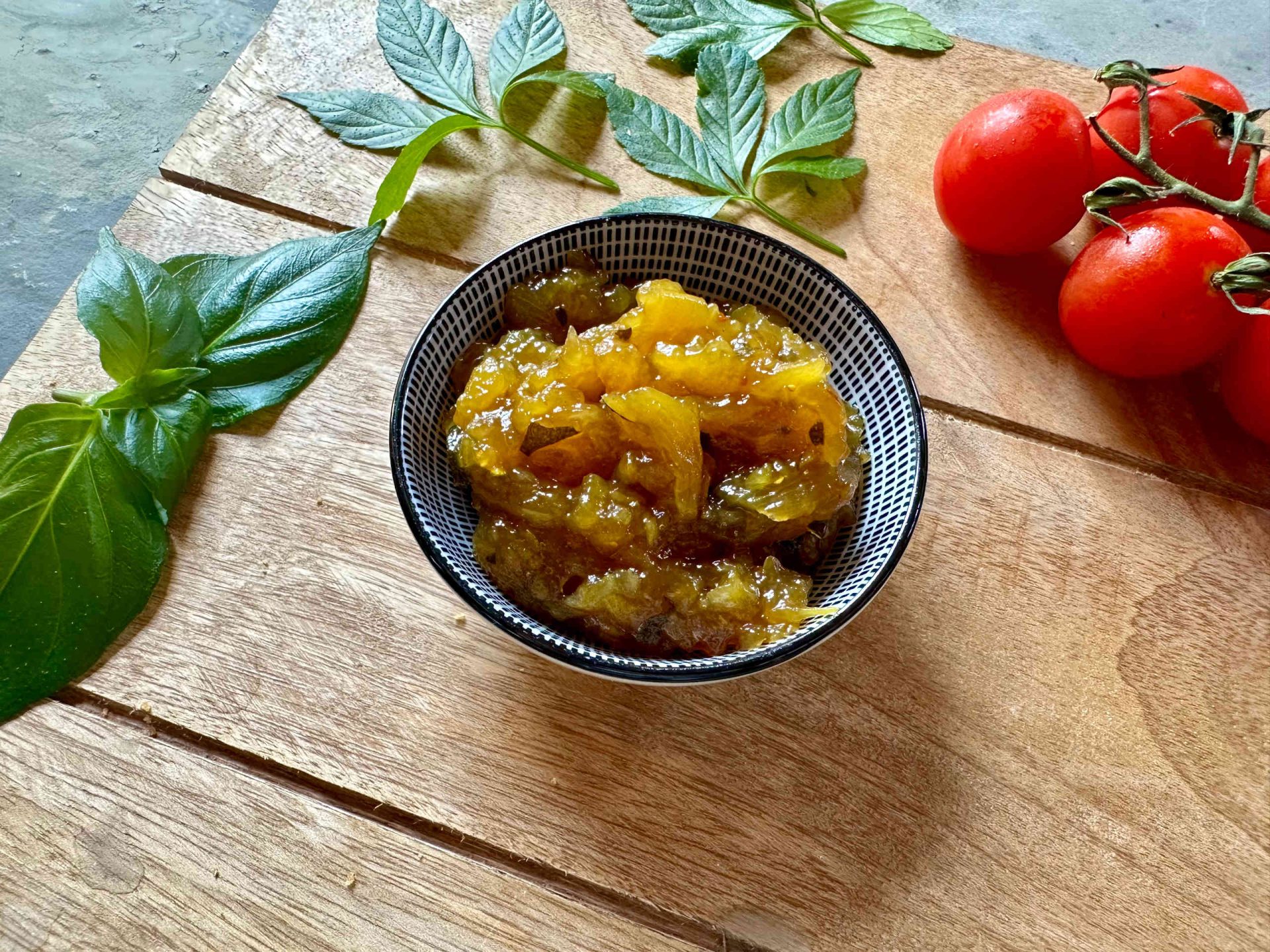 Zucchini-Zwiebel-Chutney mit Curry aus dem Thermomix - Alexandra Gorsche